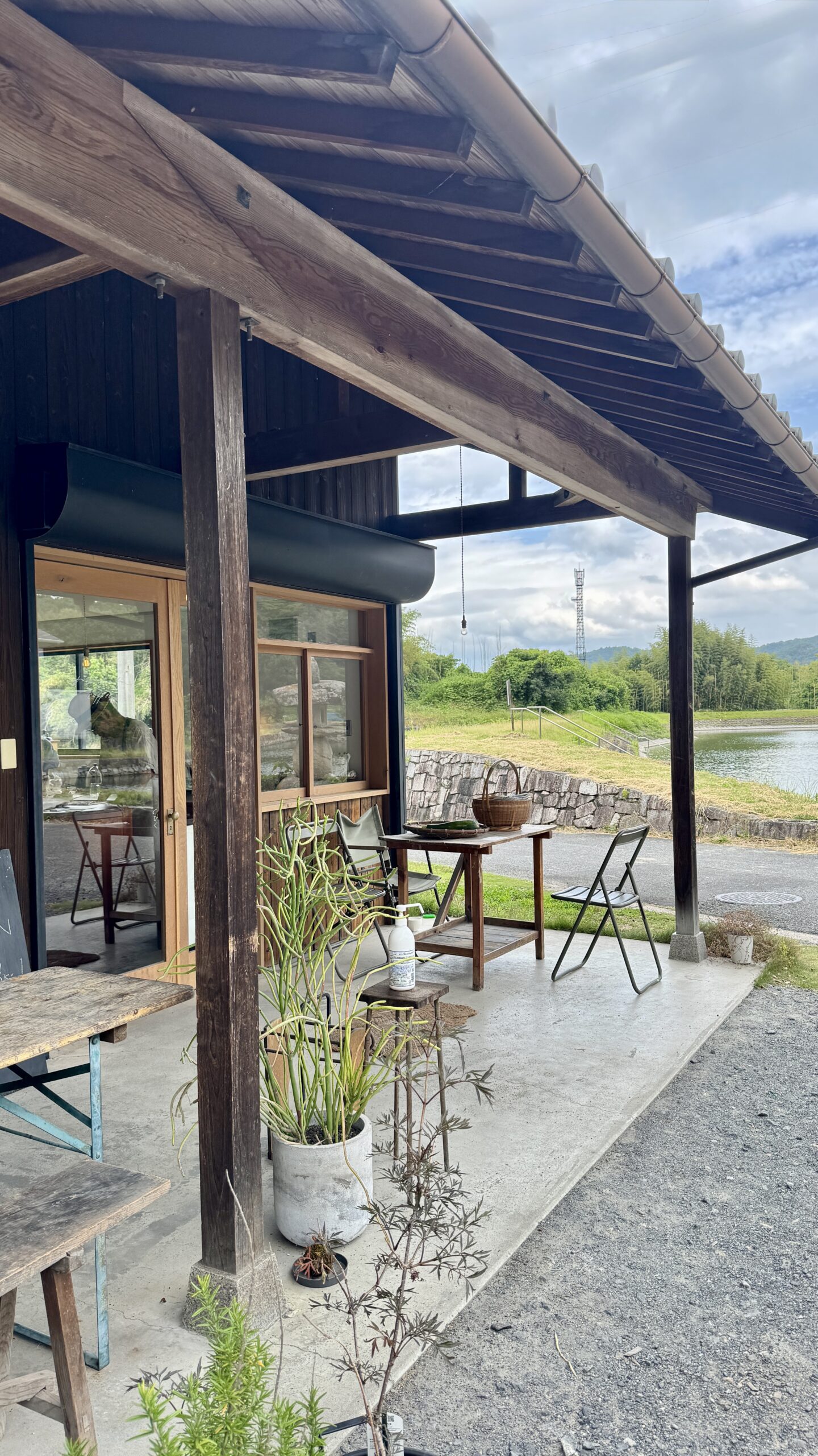 A Summer Day at Kazahaya Coffee and Nakatsu Orchard in Soja, Okayama ...
